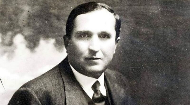 Fundi tragjik i ish-kryeministrit Koço Kota: Në Burrel e godisnin me ...